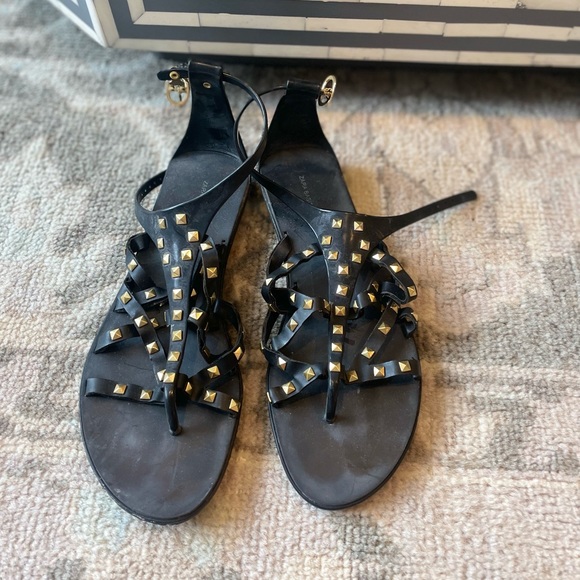 Zara | Shoes | Zara Basic Gold Pyramid Stud Black Sandals 8 | Poshmark